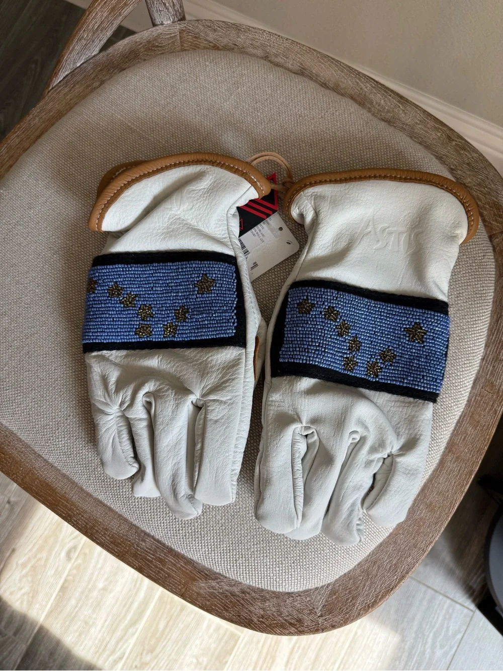 Astis | Accessories | Astis Willow Ptarmigan Leather Gloves | Poshmark